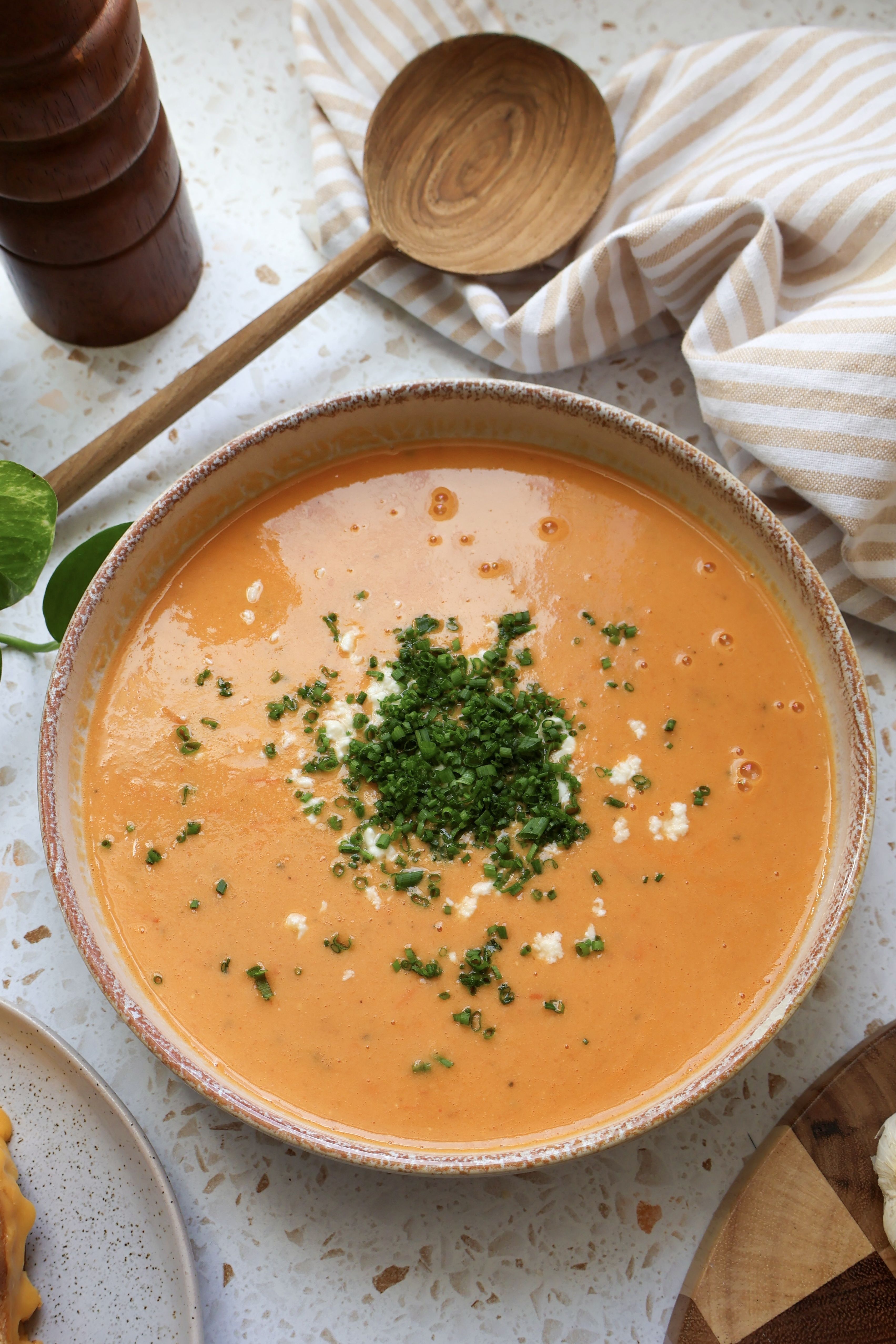 Potage de lentilles corail, tomates cerises et feta | Cultures Gen V
